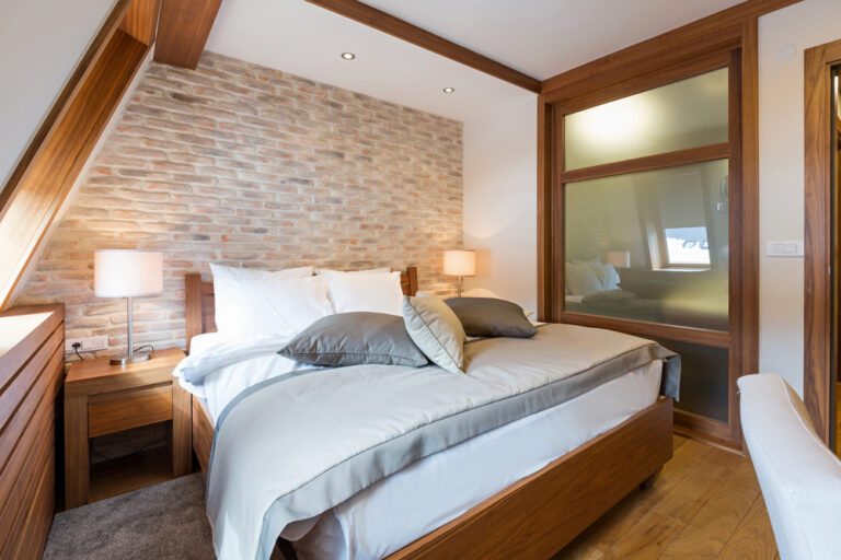 Idei de decorare a peretilor interiori din locuinta